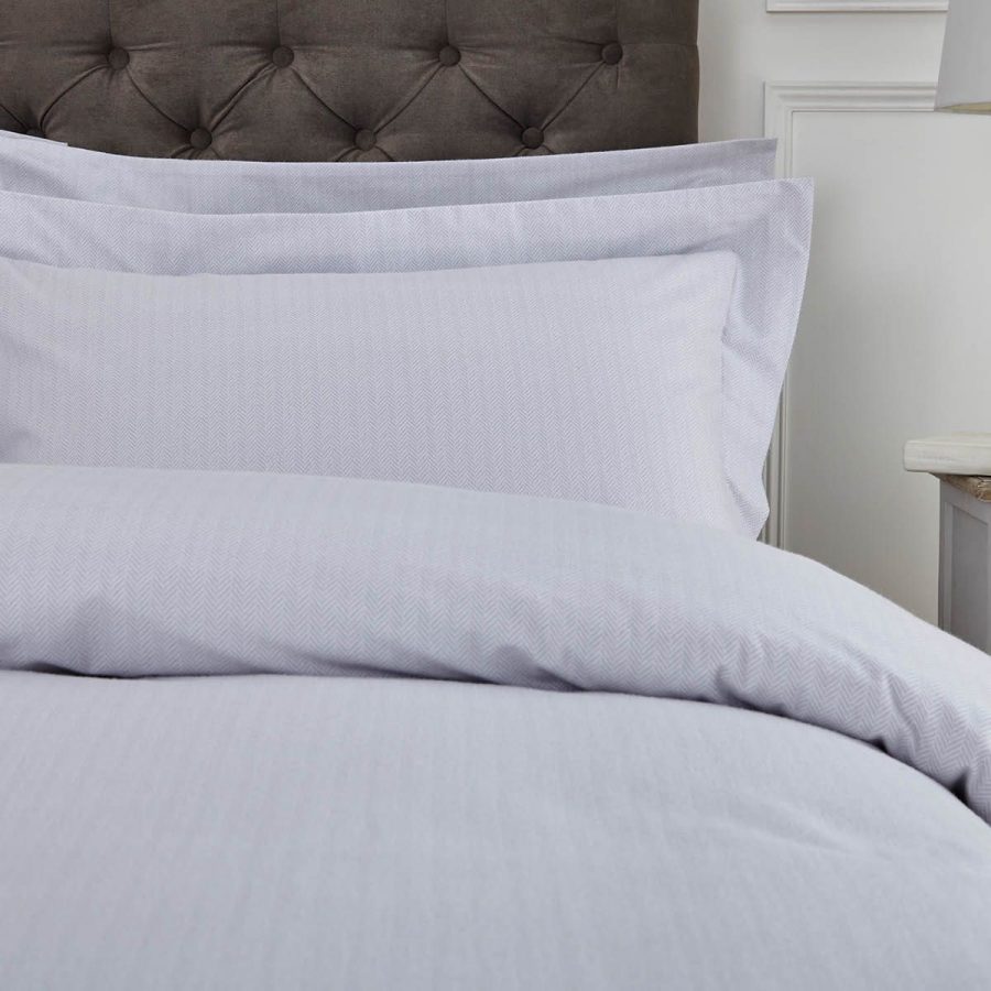WIN! A Luxury Bedding Set & Throw From Dusk Bedding - Tidylife