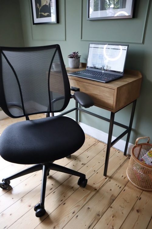 Workstation Ergonomics & The Liberty Task Chair from Humanscale - Tidylife