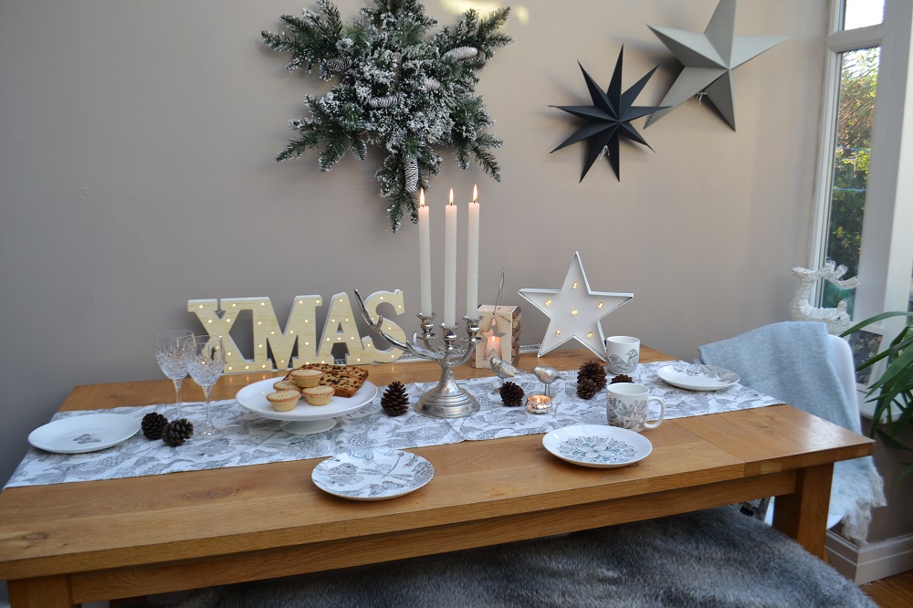 Create A Winter Woodland Table for Christmas or New Year - Tidylife